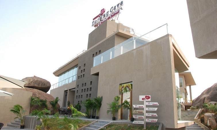 20 Best Resorts in Hyderabad for Family Outing: Tour My India