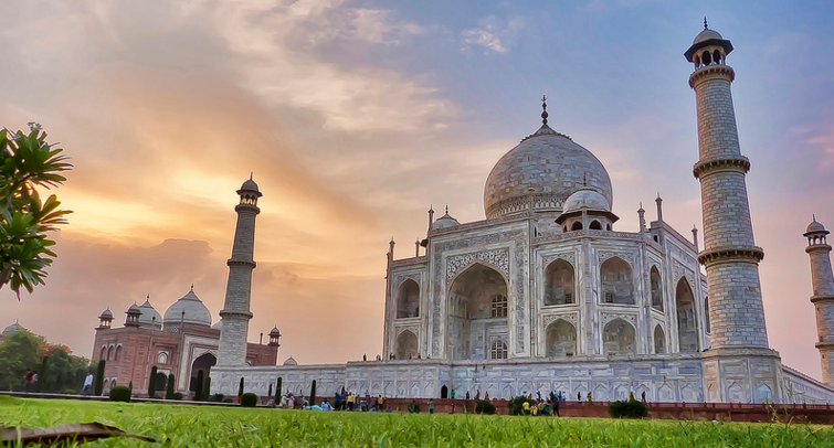20 Must See Historical Monuments in India: Tour My India