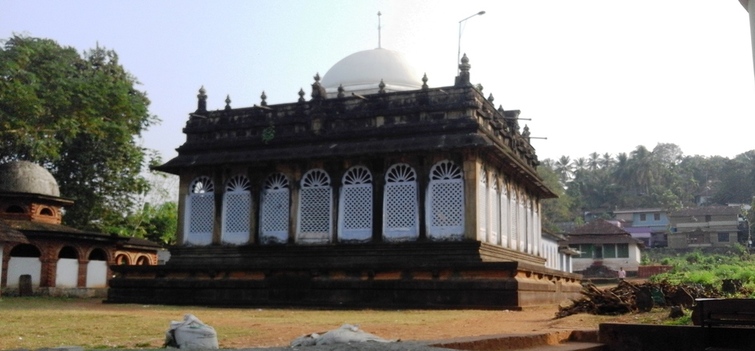 19 Places Every Muslim Must Visit in India: Tour My India