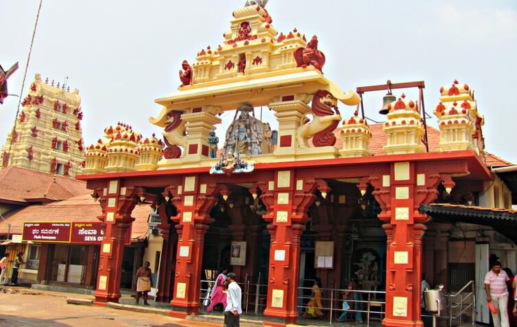 Top 30 Krishna Temples in India: Tour My India
