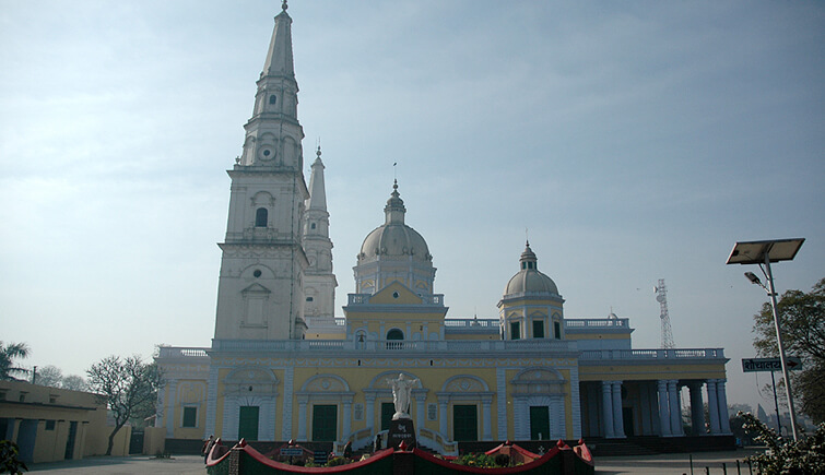 Popular Pilgrimage Destinations to Visit in Uttar Pradesh, India