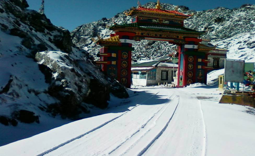 15 Best Getaways for Christmas Snow Vacation in India | Tour My India