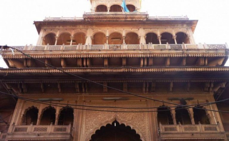 12 Famous Temples to Visit in Uttar Pradesh | Tour My India