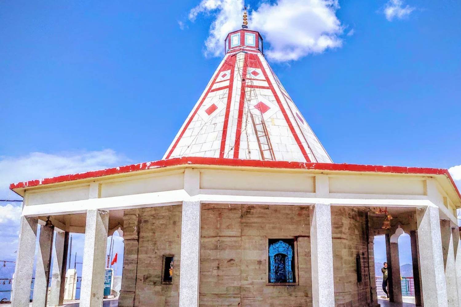 17 Must See Locally Popular Temples in Uttarakhand | Tour My India