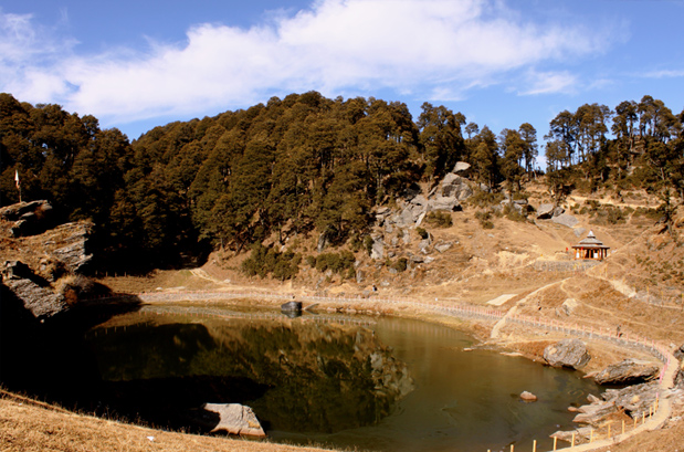 Jalori Pass Trek - A Moderate Trek in Himachal Pradesh