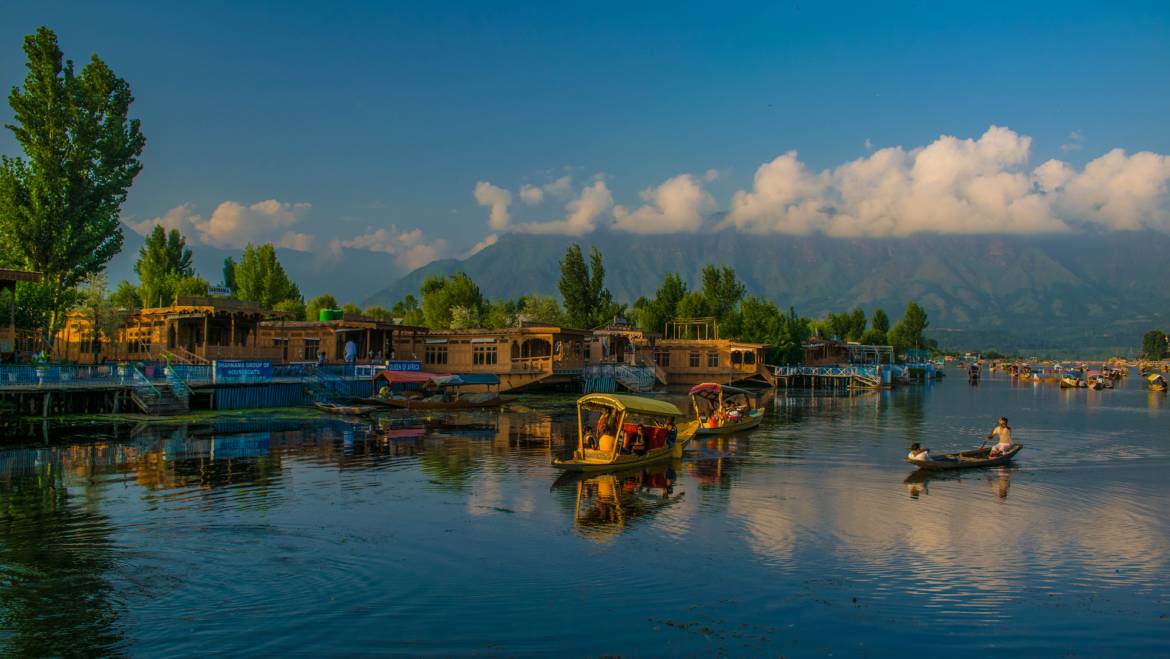 Kashmir Weekend Tour Srinagar Gulmarg Pahalgam Weekend Package Kashmir Weekend Tour Srinagar Gulmarg Pahalgam Weekend Package