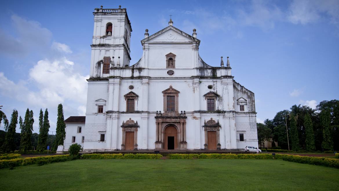 Se Cathedral Church Goa | Church in Goa | Goa Tourism